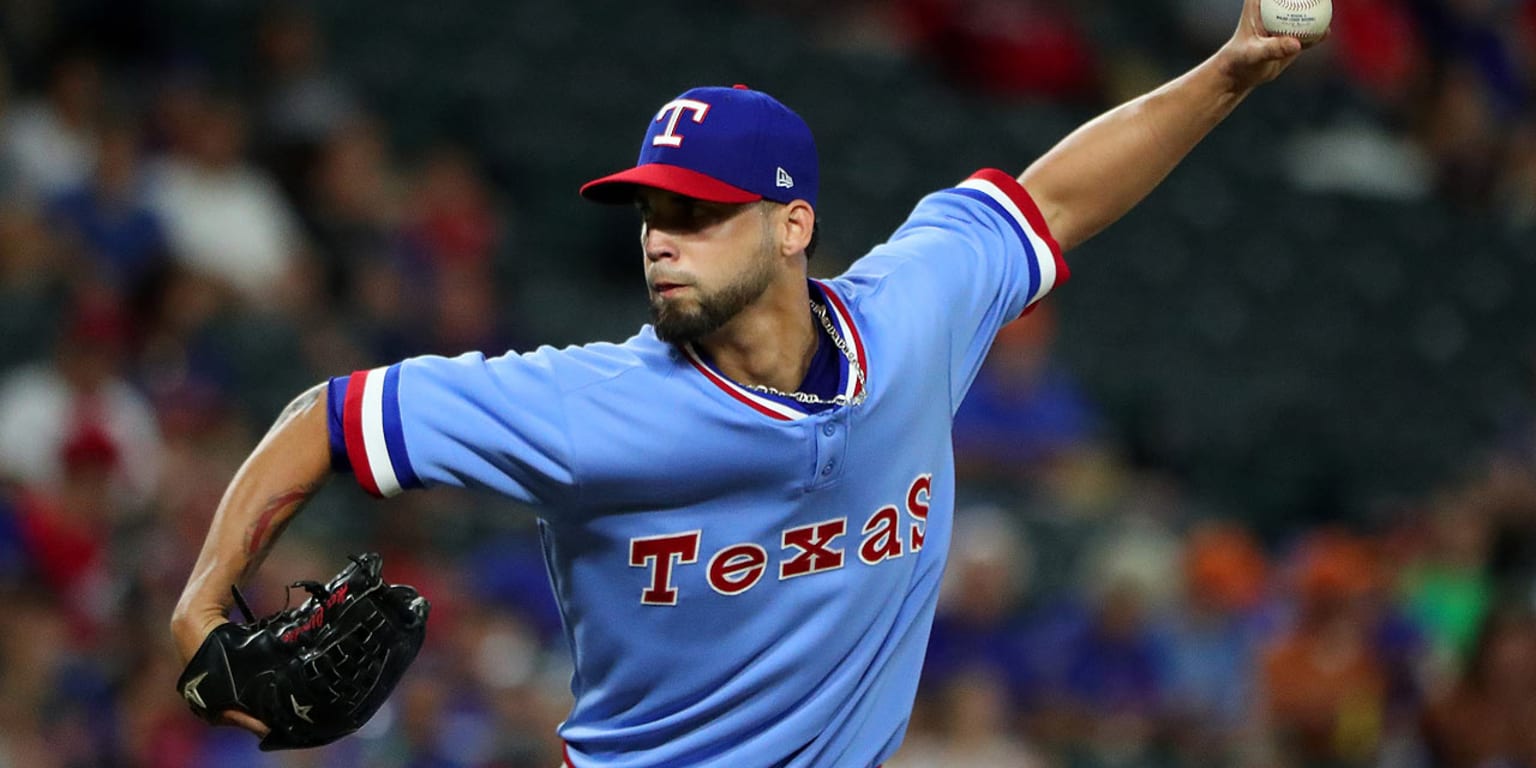 Alex Claudio, Rangers' bullpen deliver in win