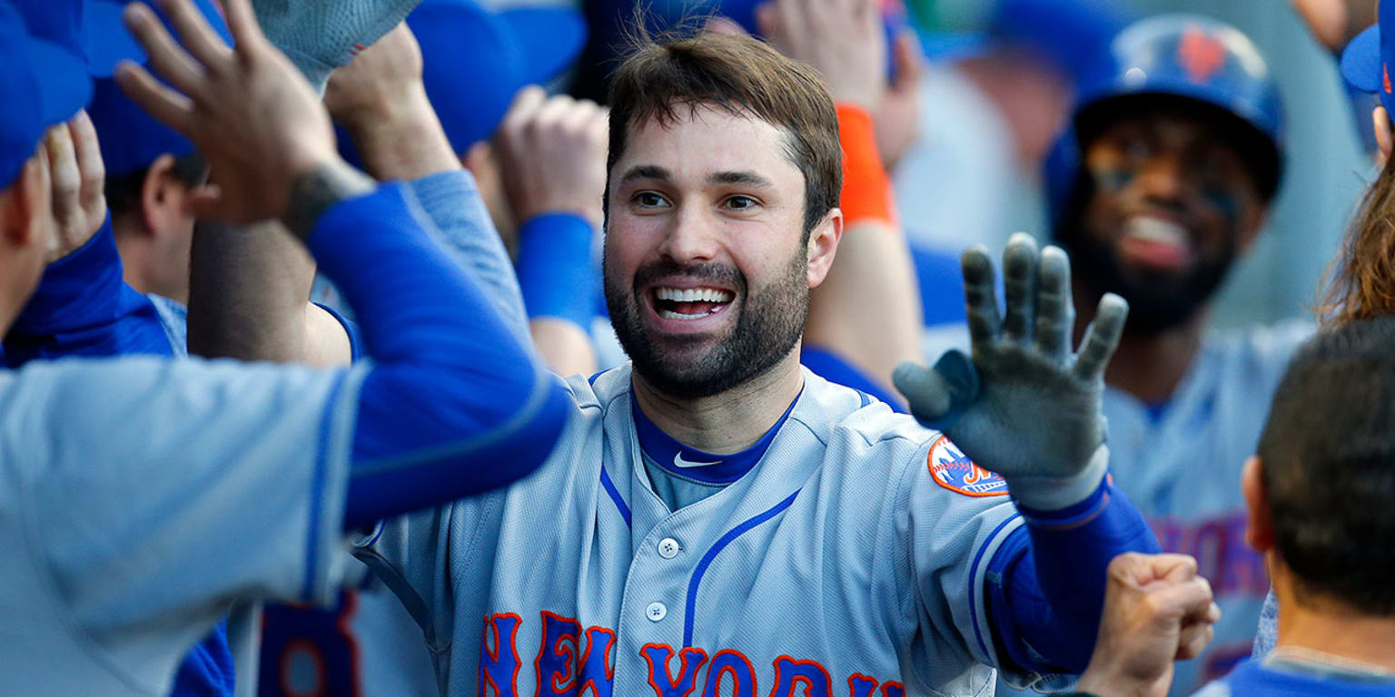 Neil Walker homers twice in his hometown