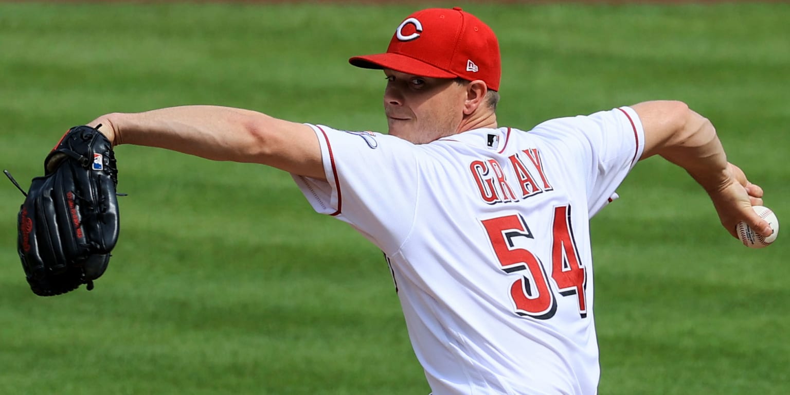 Reds lose at home vs. Brewers