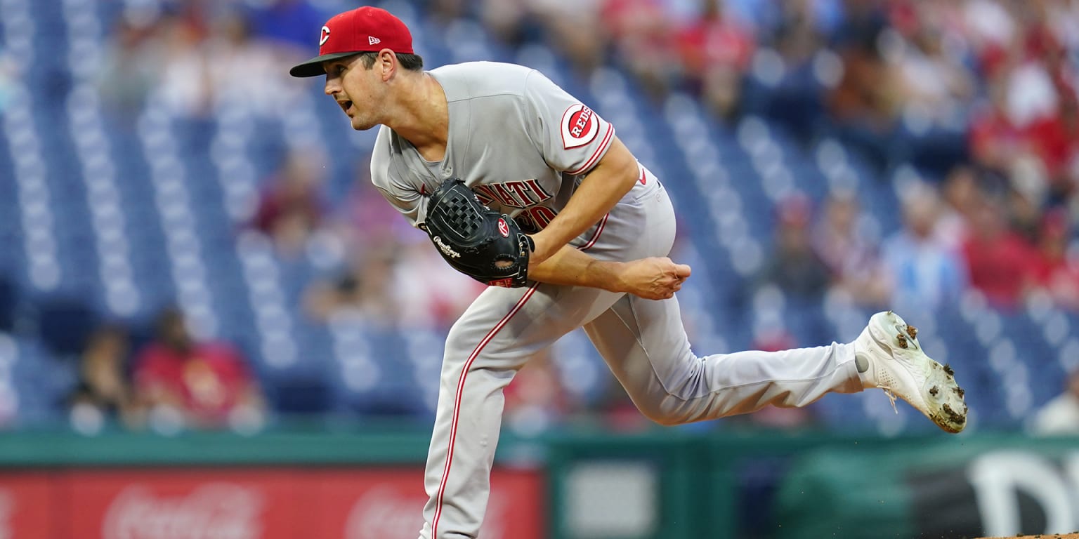 Tyler Mahle dominates Phillies