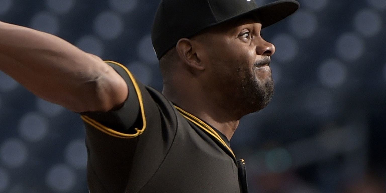 Jhan Marinez joins Rangers' changing bullpen