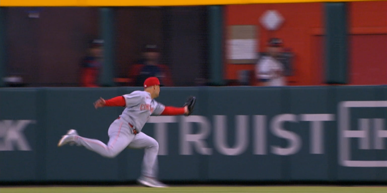 Healthy Nick Senzel making great plays in CF