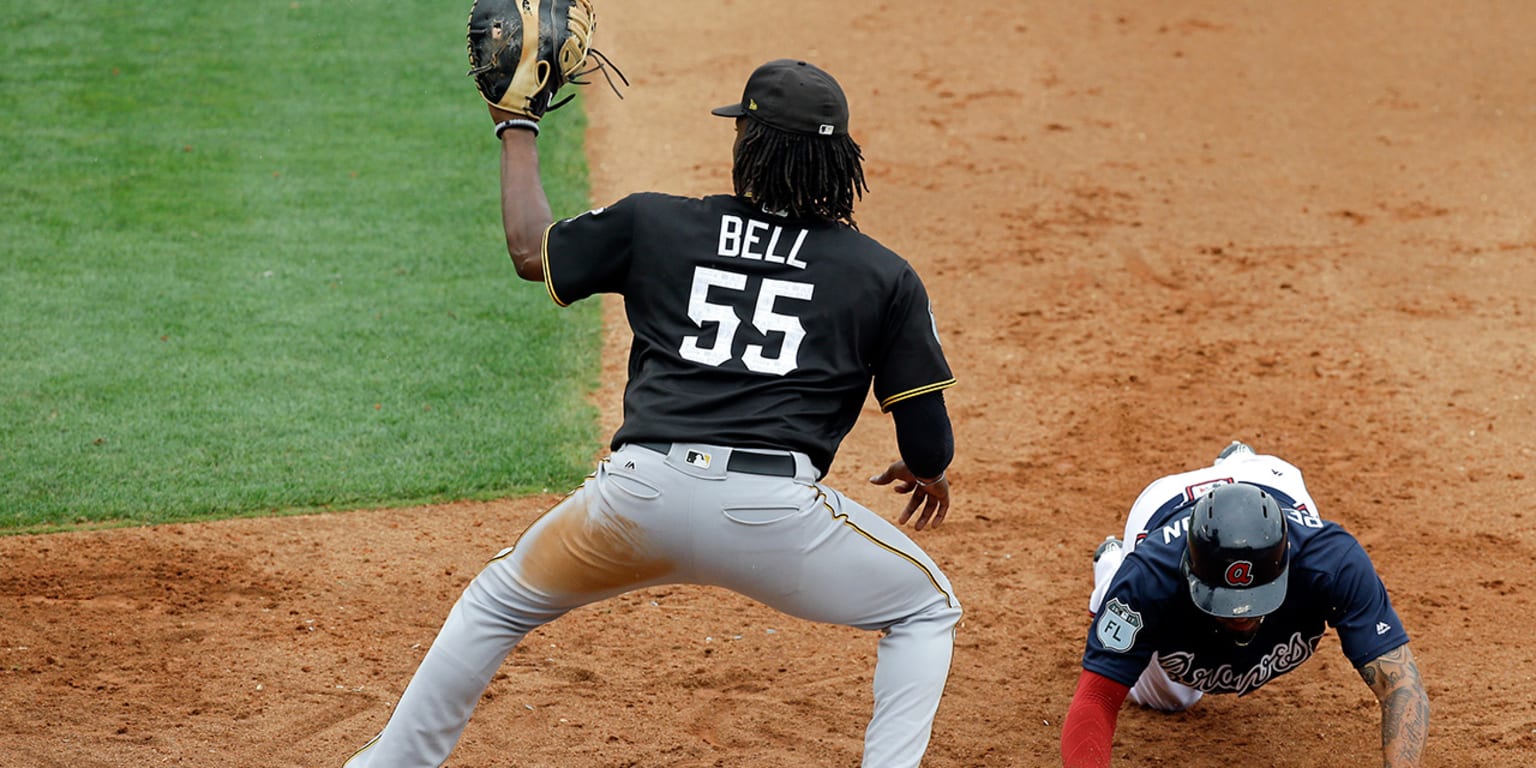 Pirates' Josh Bell adjusting to first base
