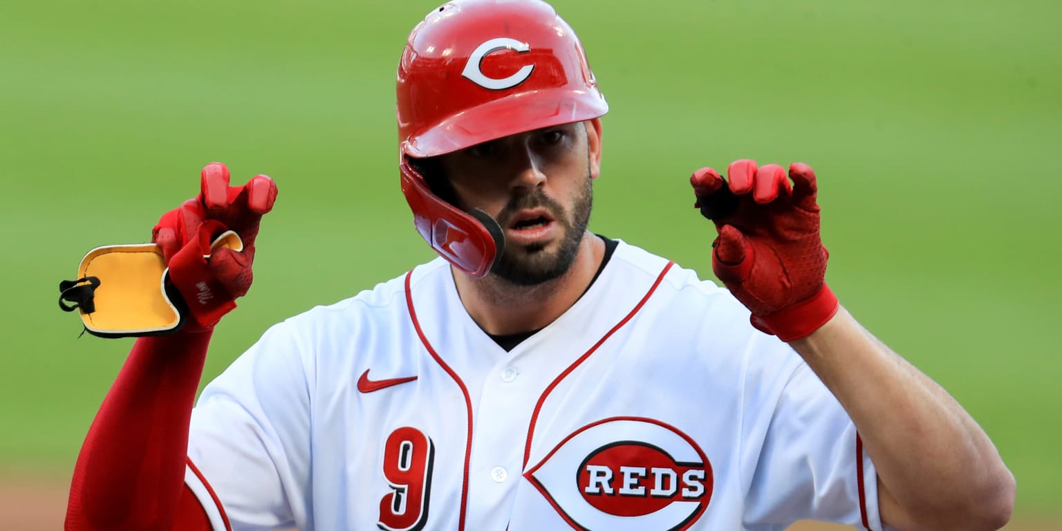 Mike Moustakas to injured list with left quad bruise