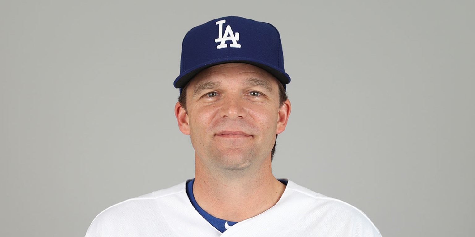 Red Sox choose Tim Hyers as hitting coach