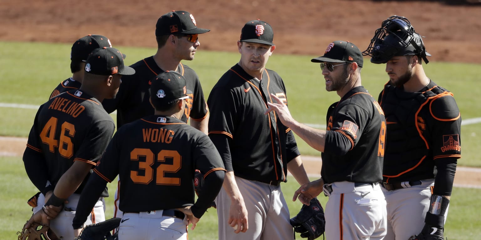 Giants make spring roster moves