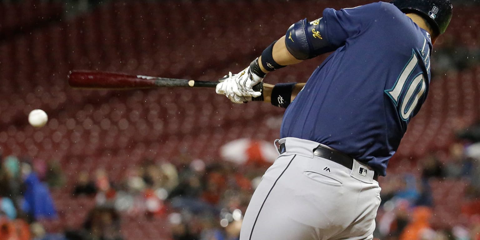 Dae-Ho Lee comes off bench to lift Mariners