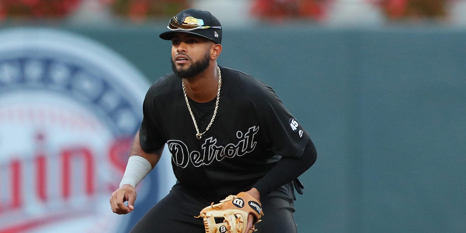 Willi Castro doubles for first career hit in loss