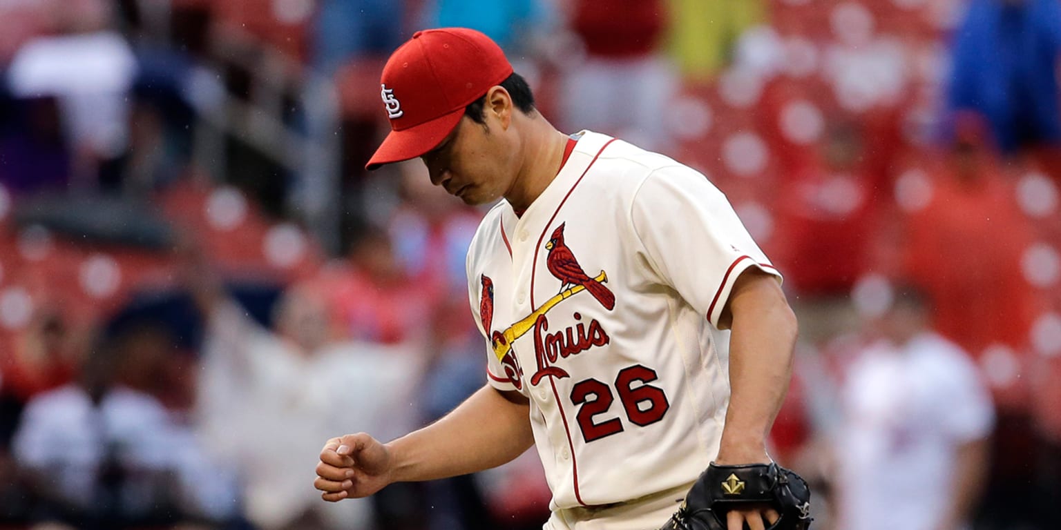 Seung Hwan Oh gets first Major League save