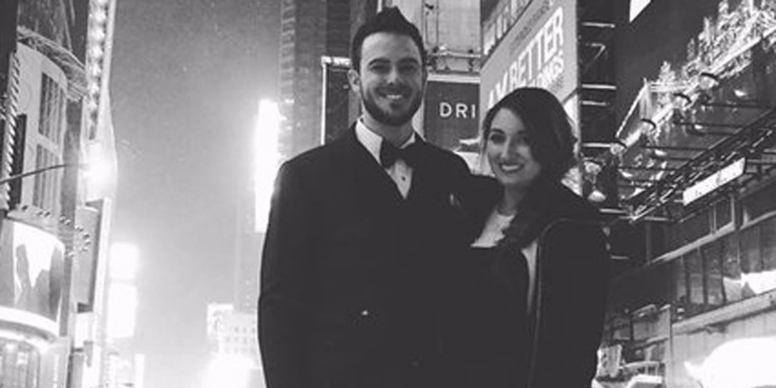 Jake Arrieta, Kris Bryant see snow in New York