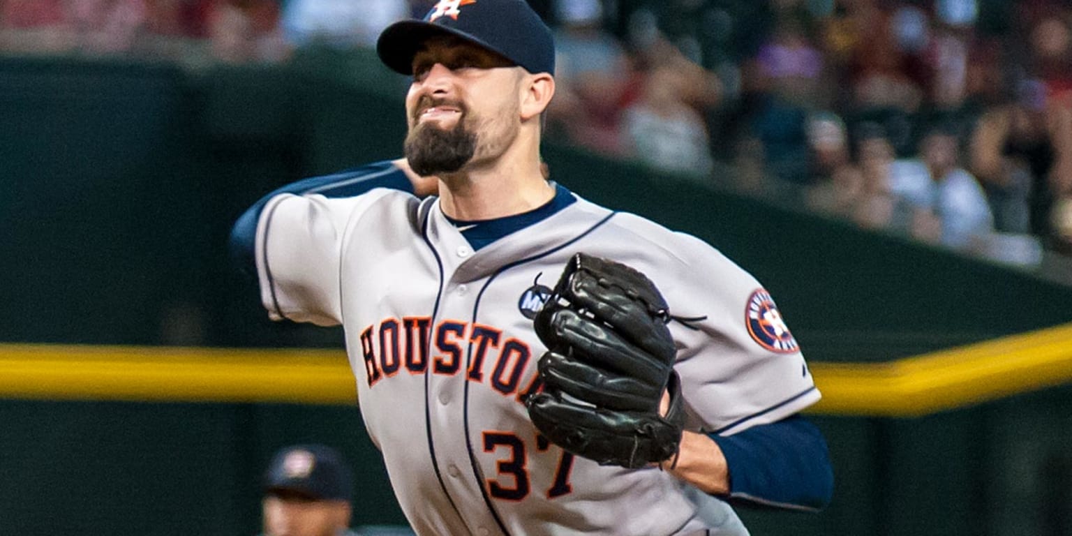 Pat Neshek at Astros camp with healthy foot