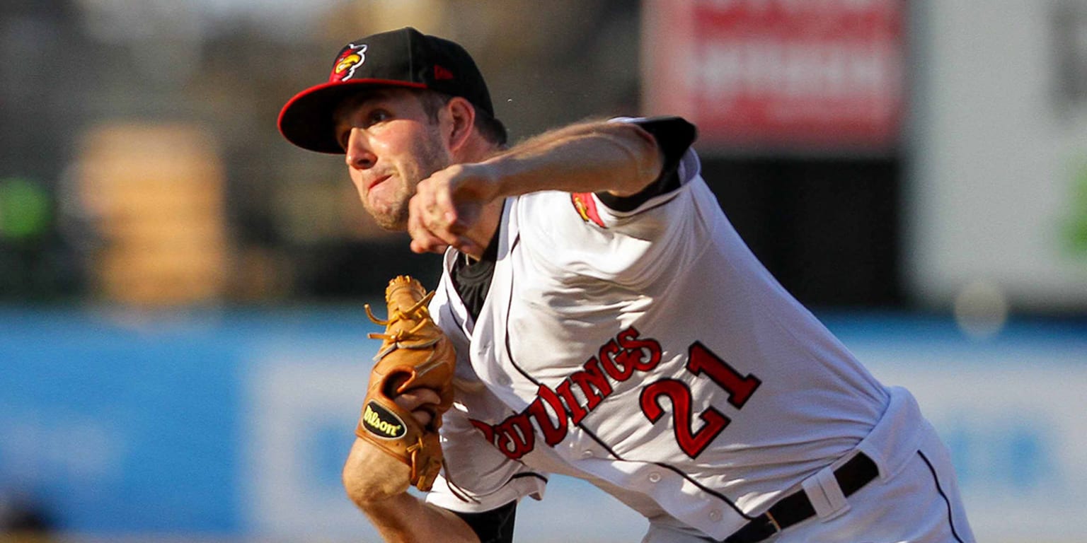 Twins reliever Pat Dean reaches Major Leagues