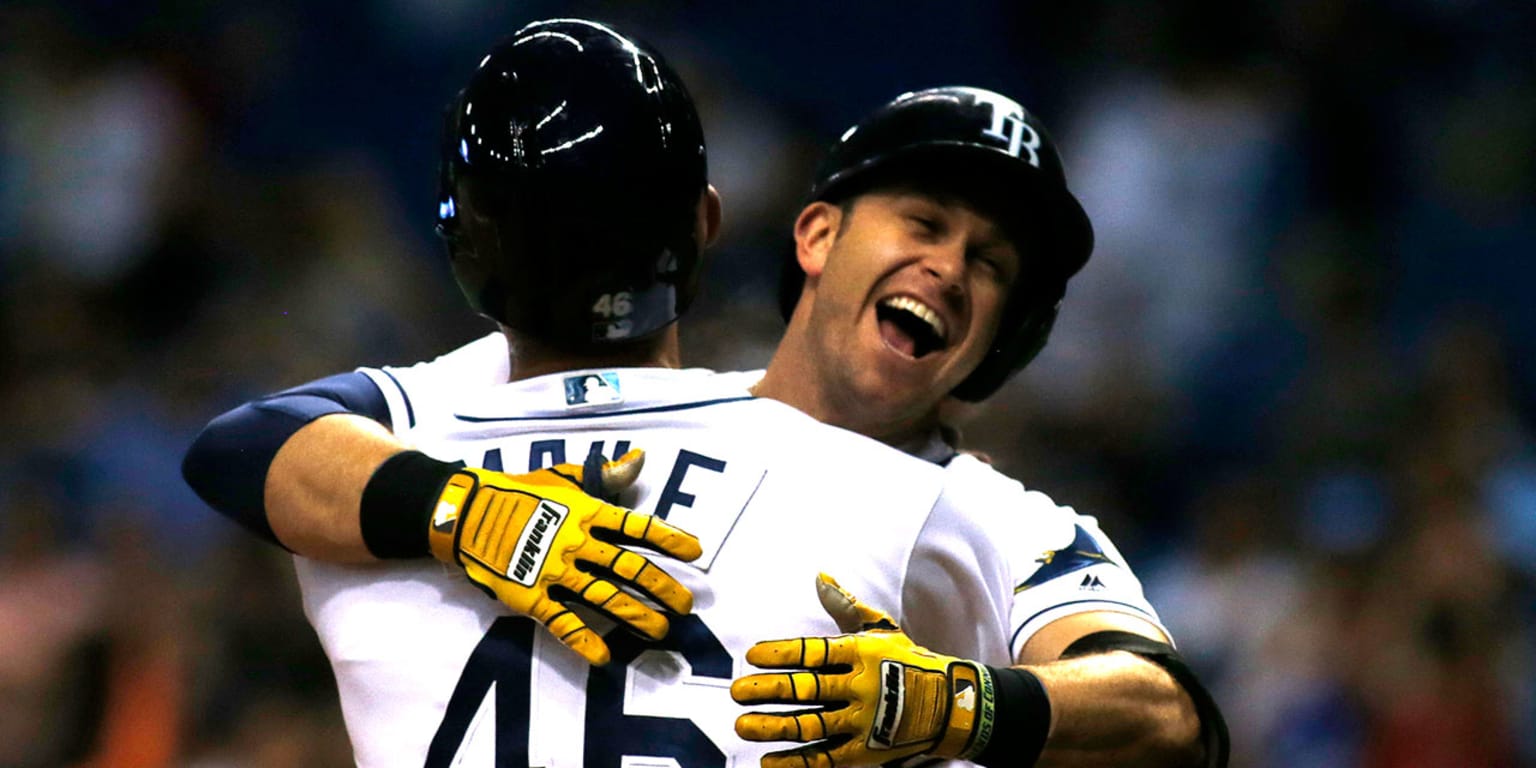 Rays defeat Red Sox in extras on an error