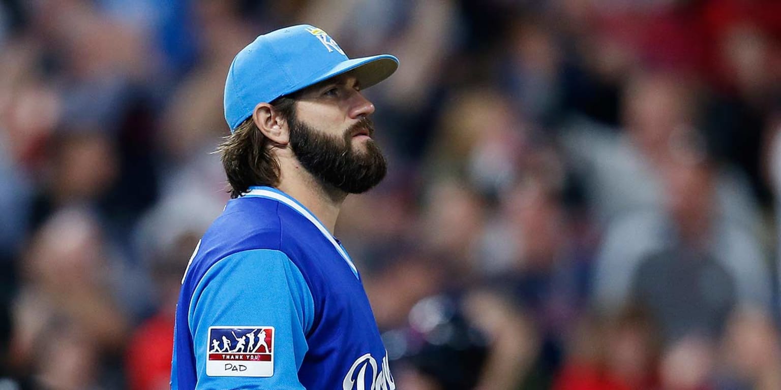 Royals' Jason Hammel perfect before struggling