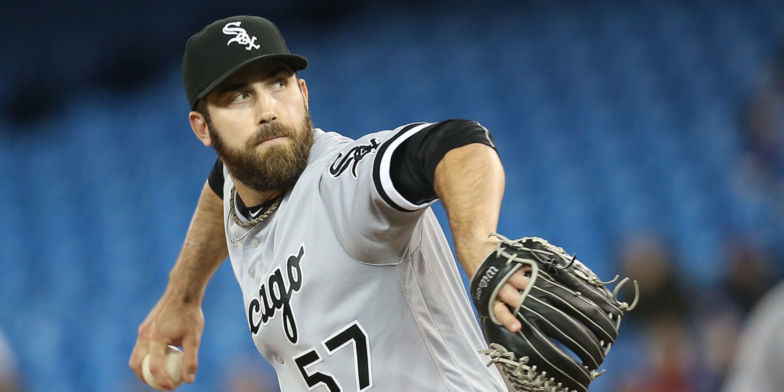 White Sox pitcher Zach Putnam may need surgery