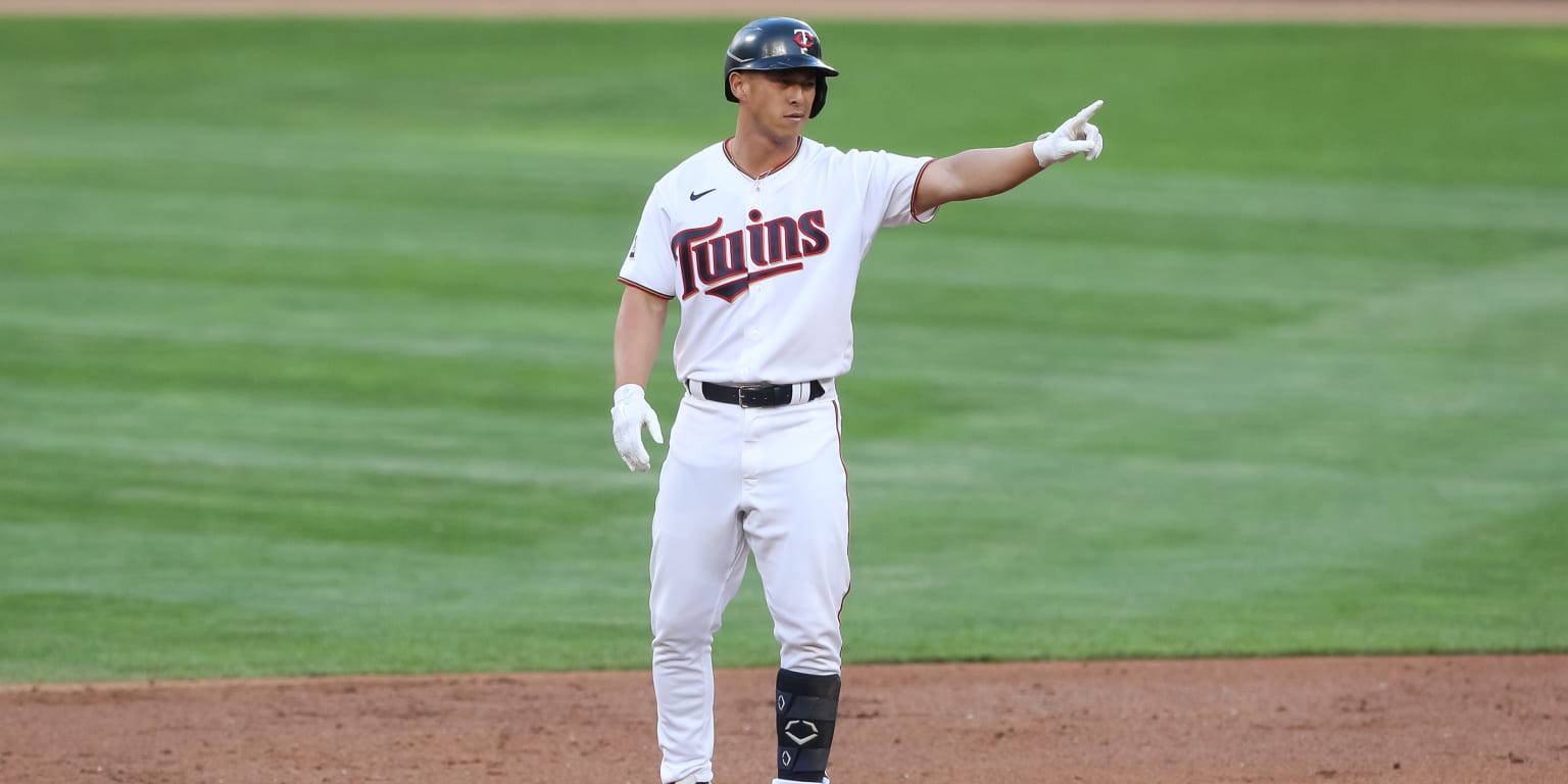 Rob Refsnyder goes 3-for-4 in win over Orioles