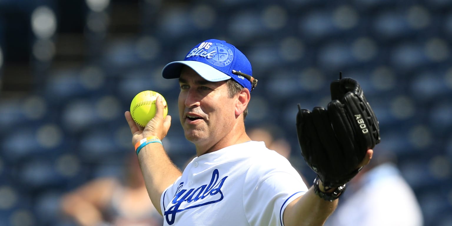 Rob Riggle visits Kansas City Royals camp