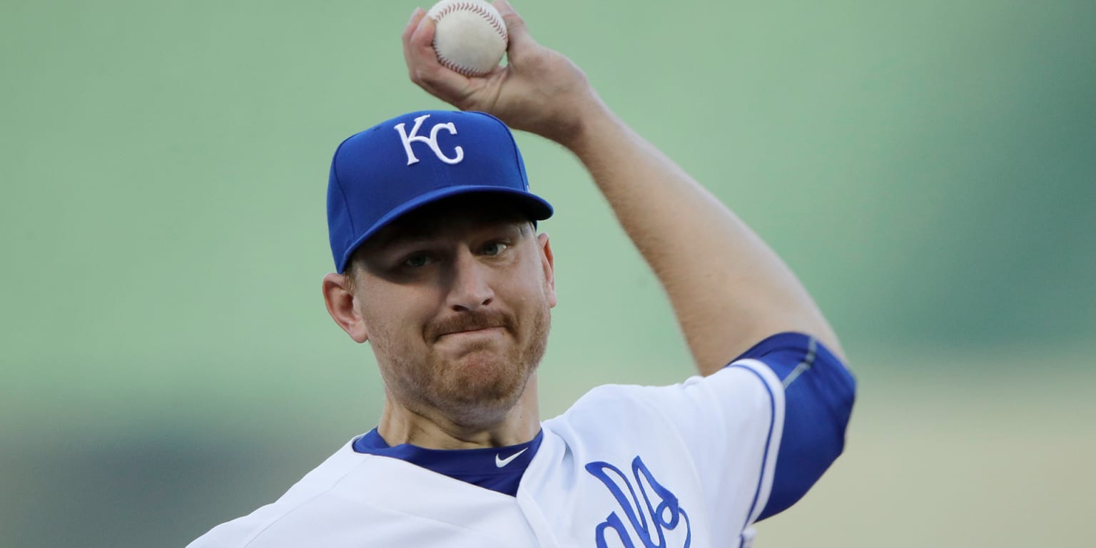 Mike Montgomery signs with Royals 2019