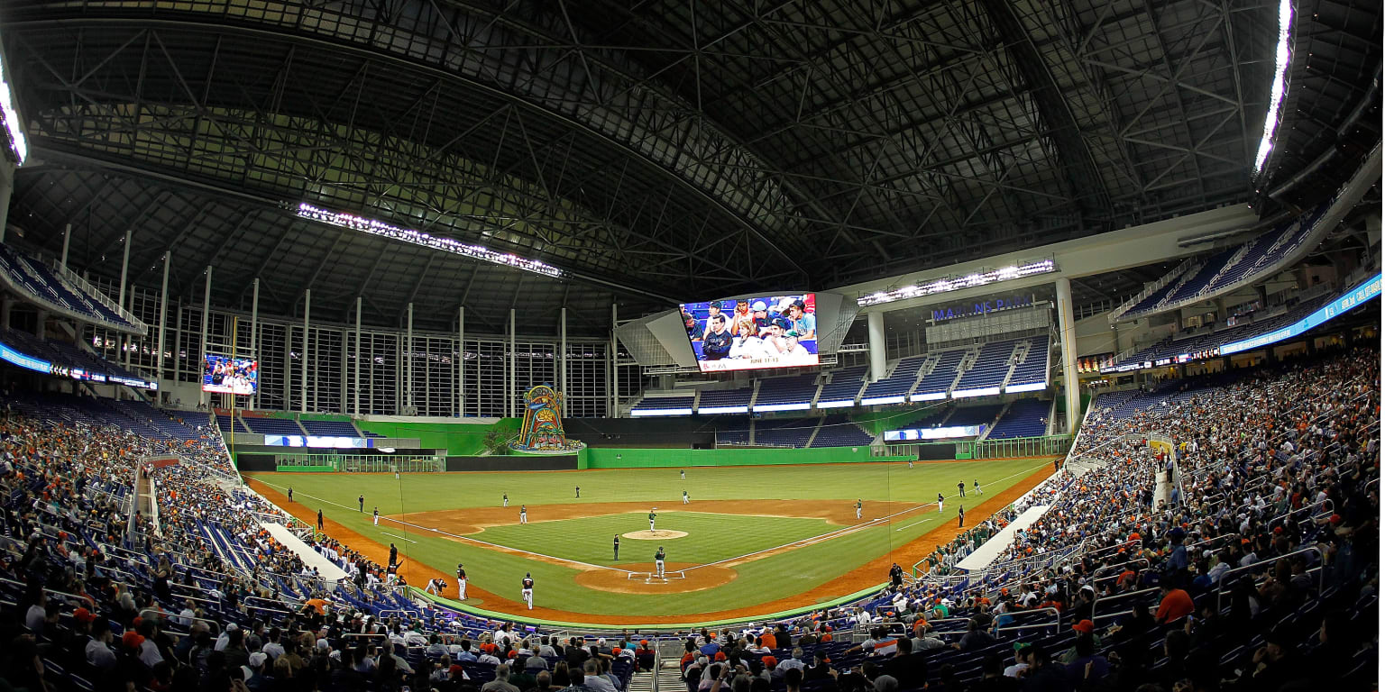 Marlins Park will transform into a golf course for a few days | MLB.com