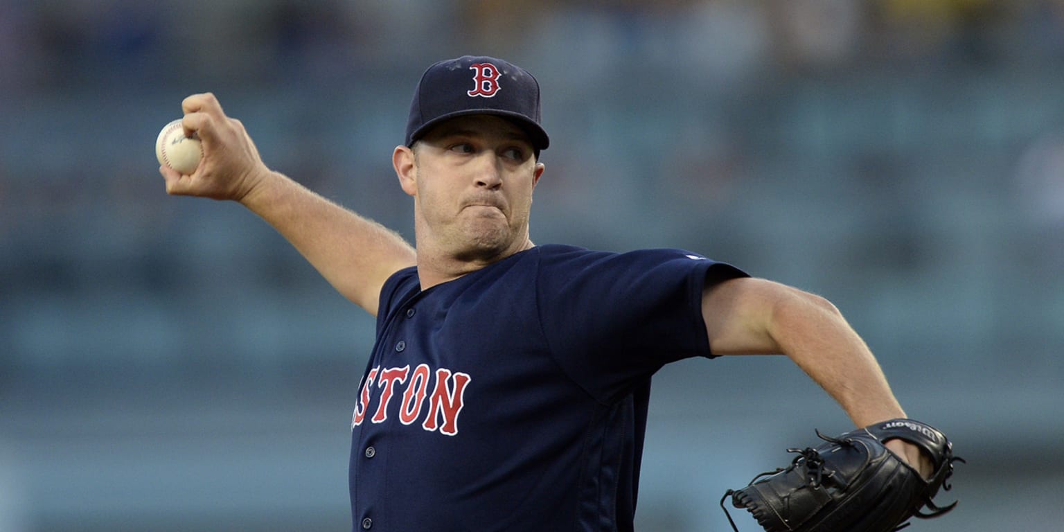 Steven Wright heads to Red Sox spring facility