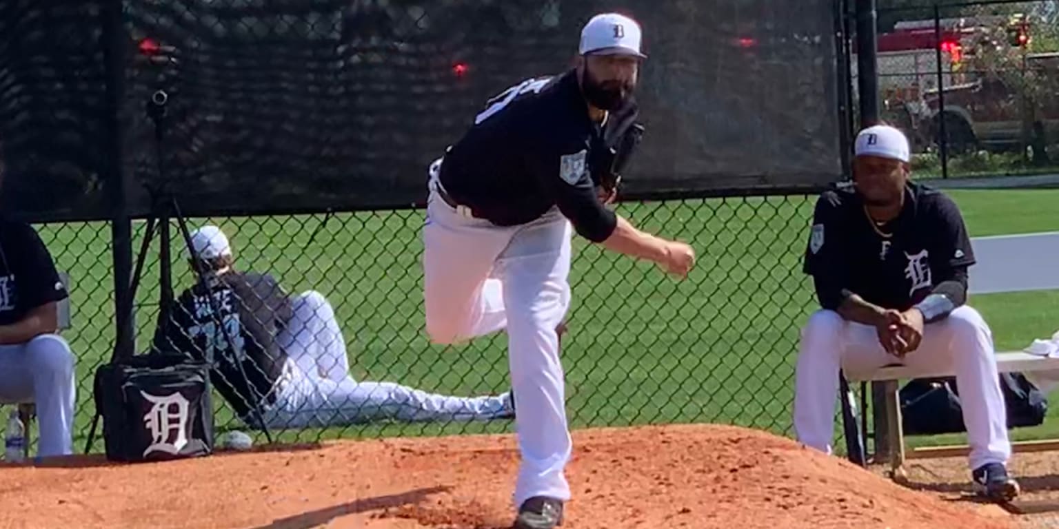 Kaleb Cowart experimenting as two-way player