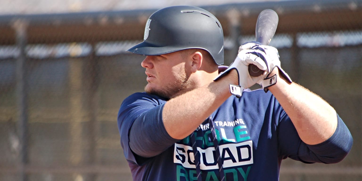 Daniel Vogelbach gets big chance with Mariners