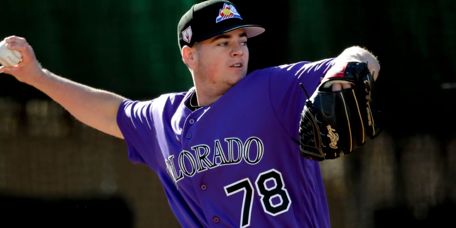 Rockies calling up Peter Lambert
