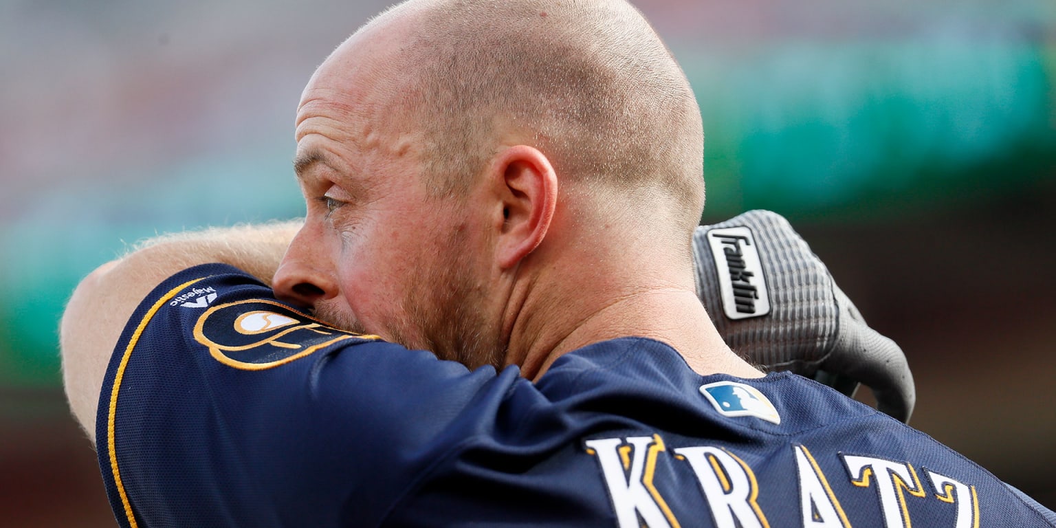 Giants trade for Erik Kratz