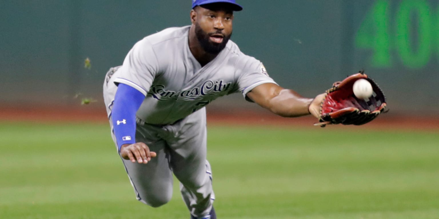 Angels claim Brian Goodwin, sign Sam Freeman