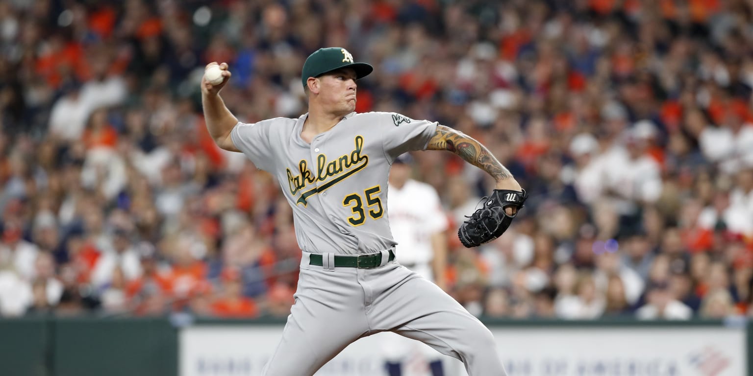 Aaron Brooks struggles vs. Astros