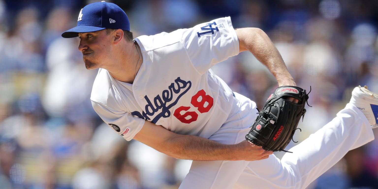 Ross Stripling dominates Brewers