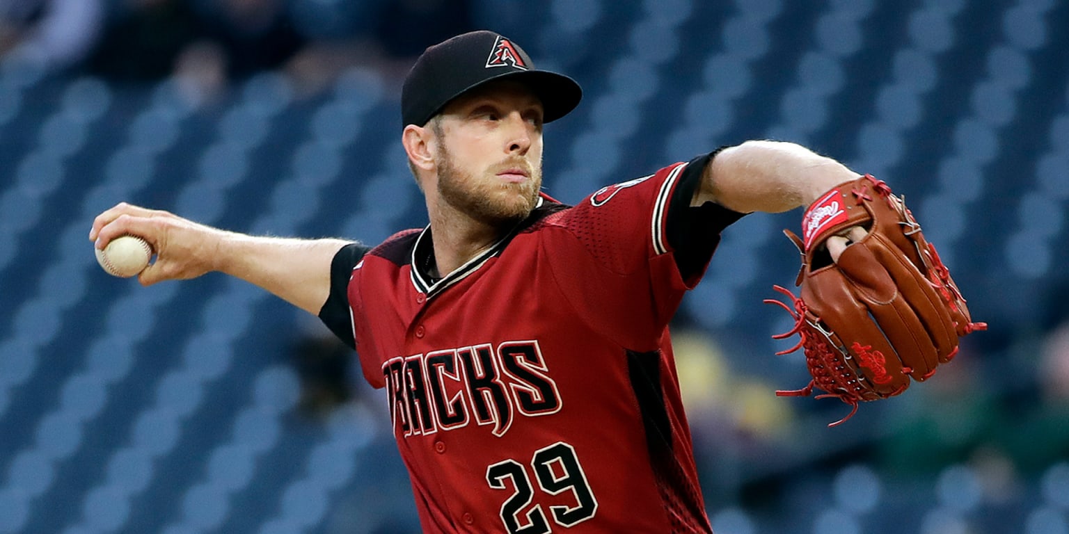 Merrill Kelly bounces back against Pirates