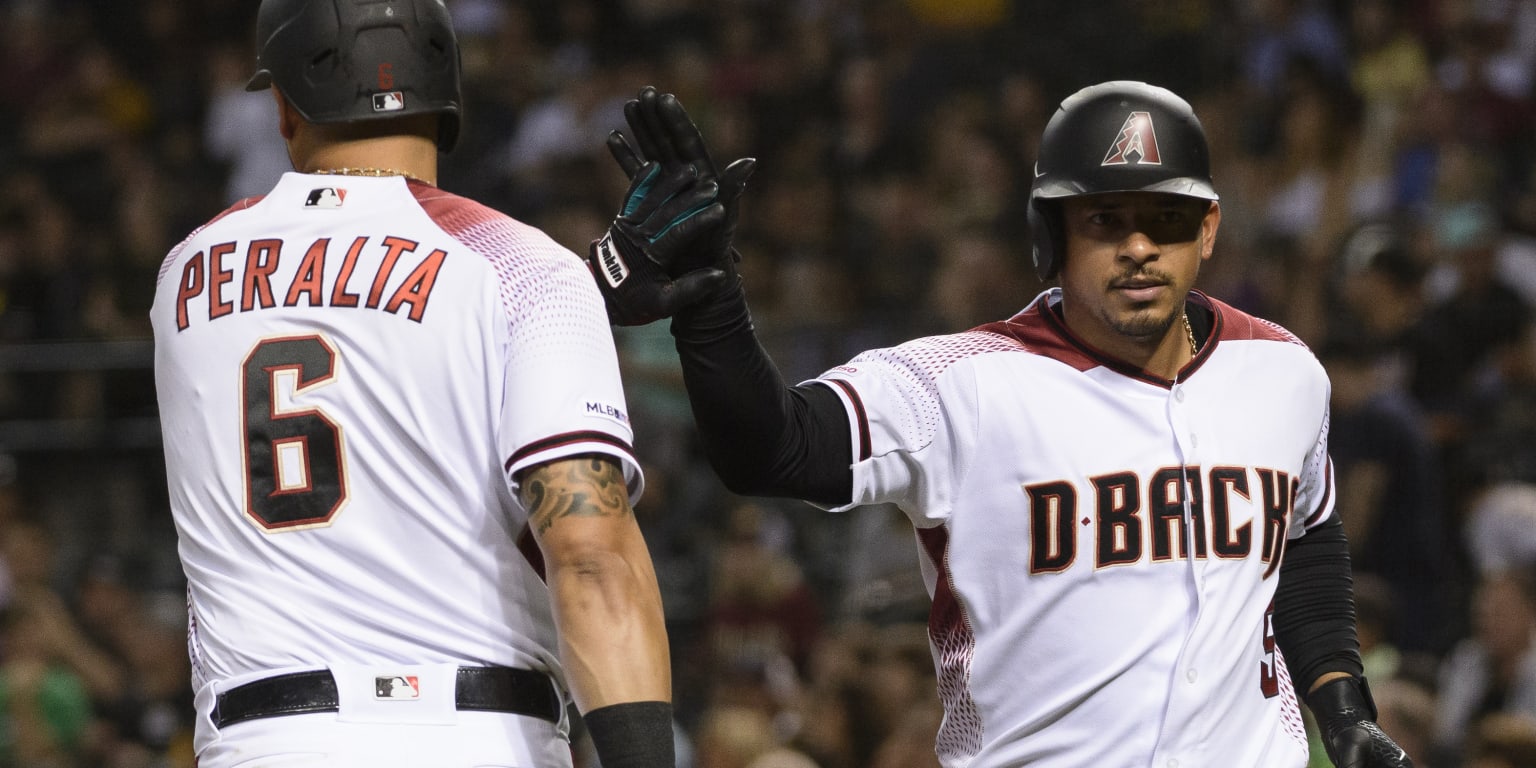 Eduardo Escobar homers to lead D-backs' offense