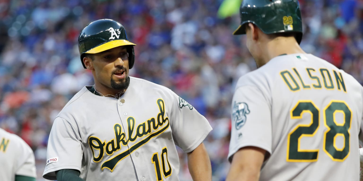 Marcus Semien gets 4 hits, 2 homers vs. Rangers