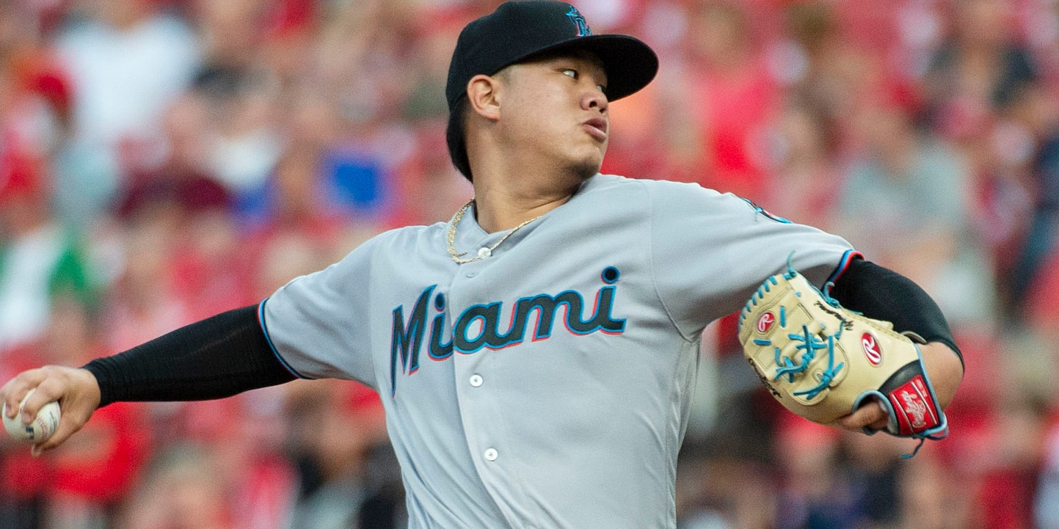 Jordan Yamamoto dominates Cardinals