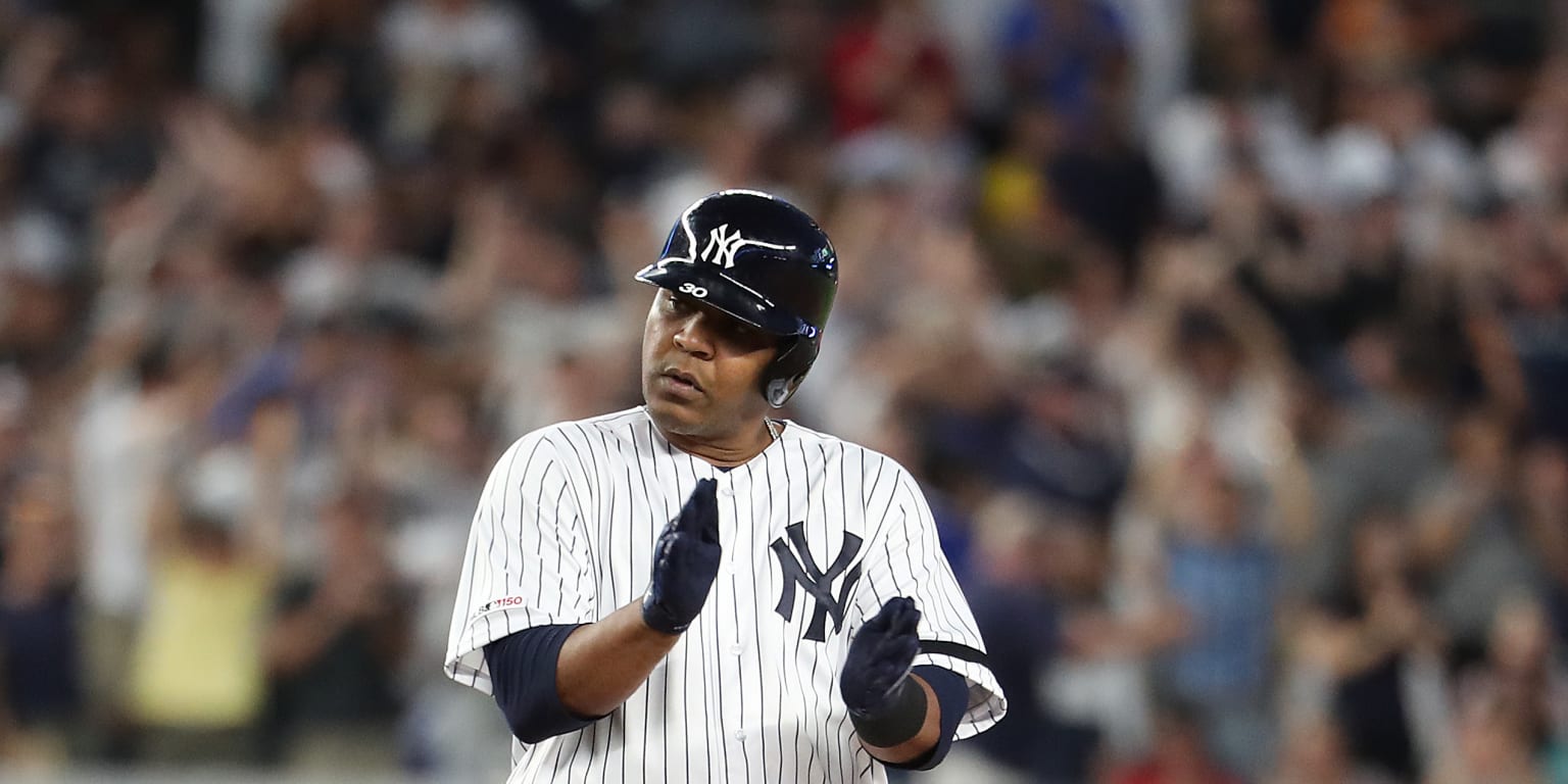 Edwin Encarnacion gets big hit for Yankees