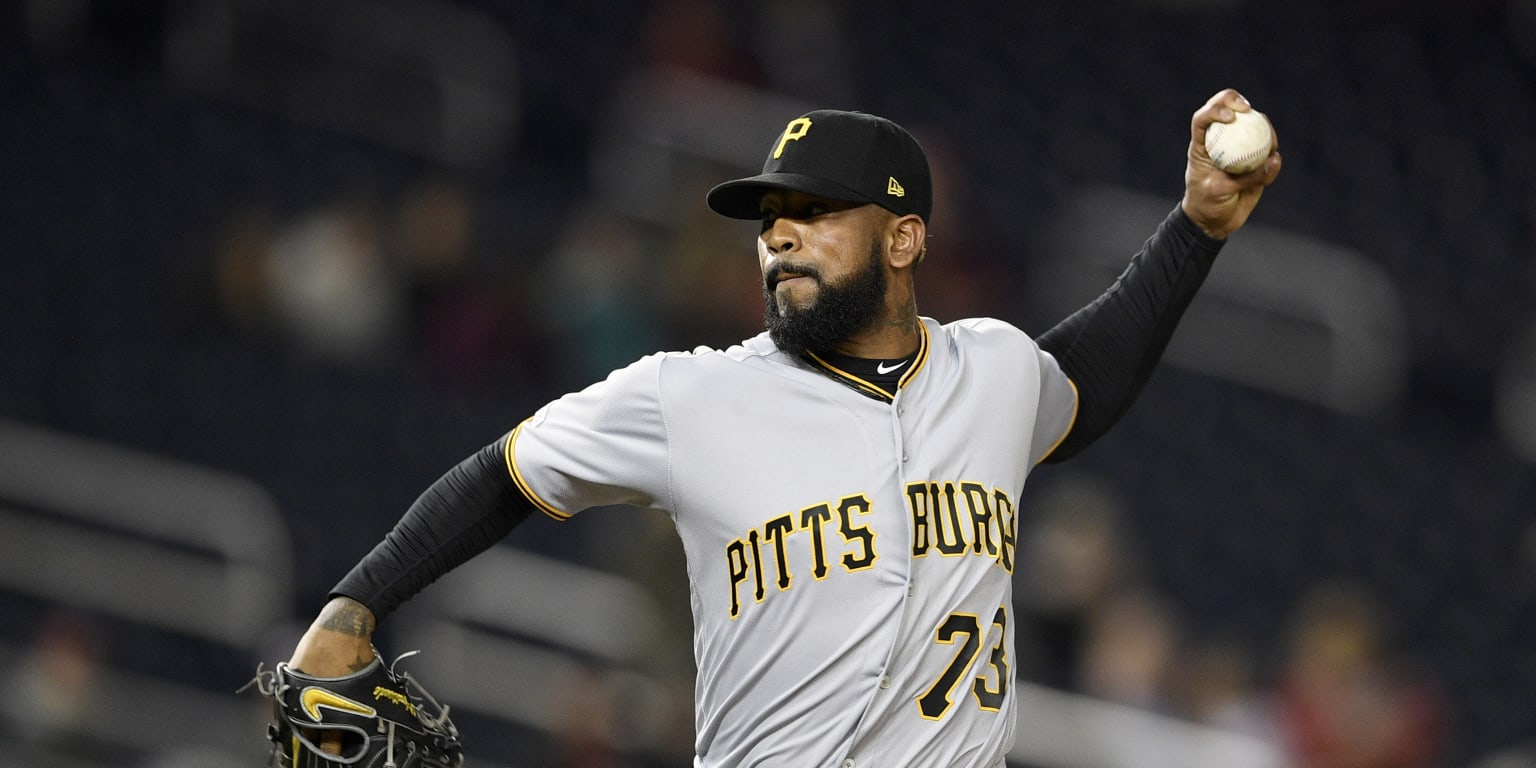 Pirates don't trade Felipe Vazquez at Deadline