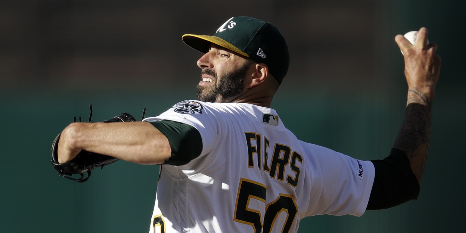 Mike Fiers stingy against Cardinals