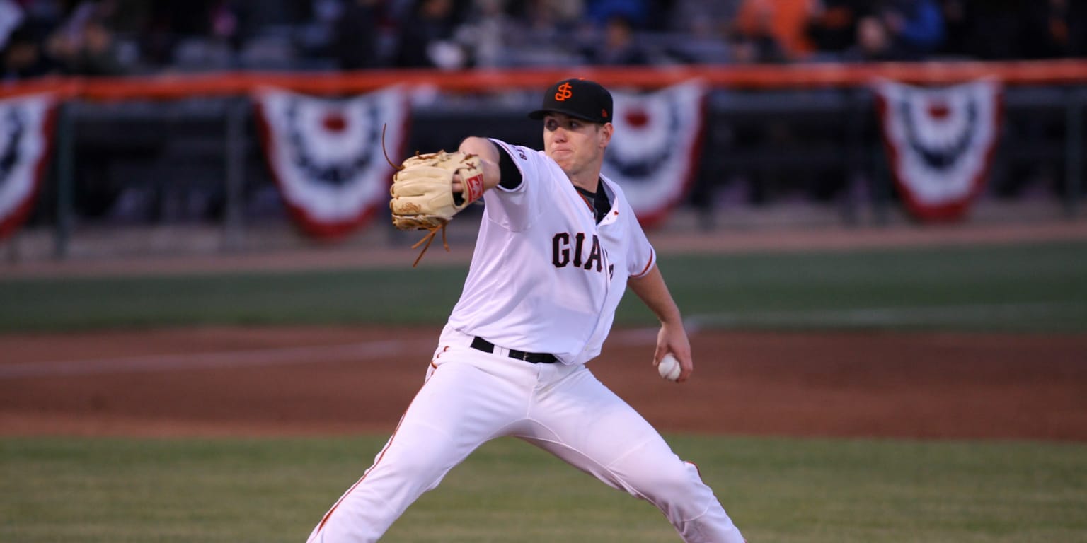 Caleb Baragar makes Giants Opening Day roster