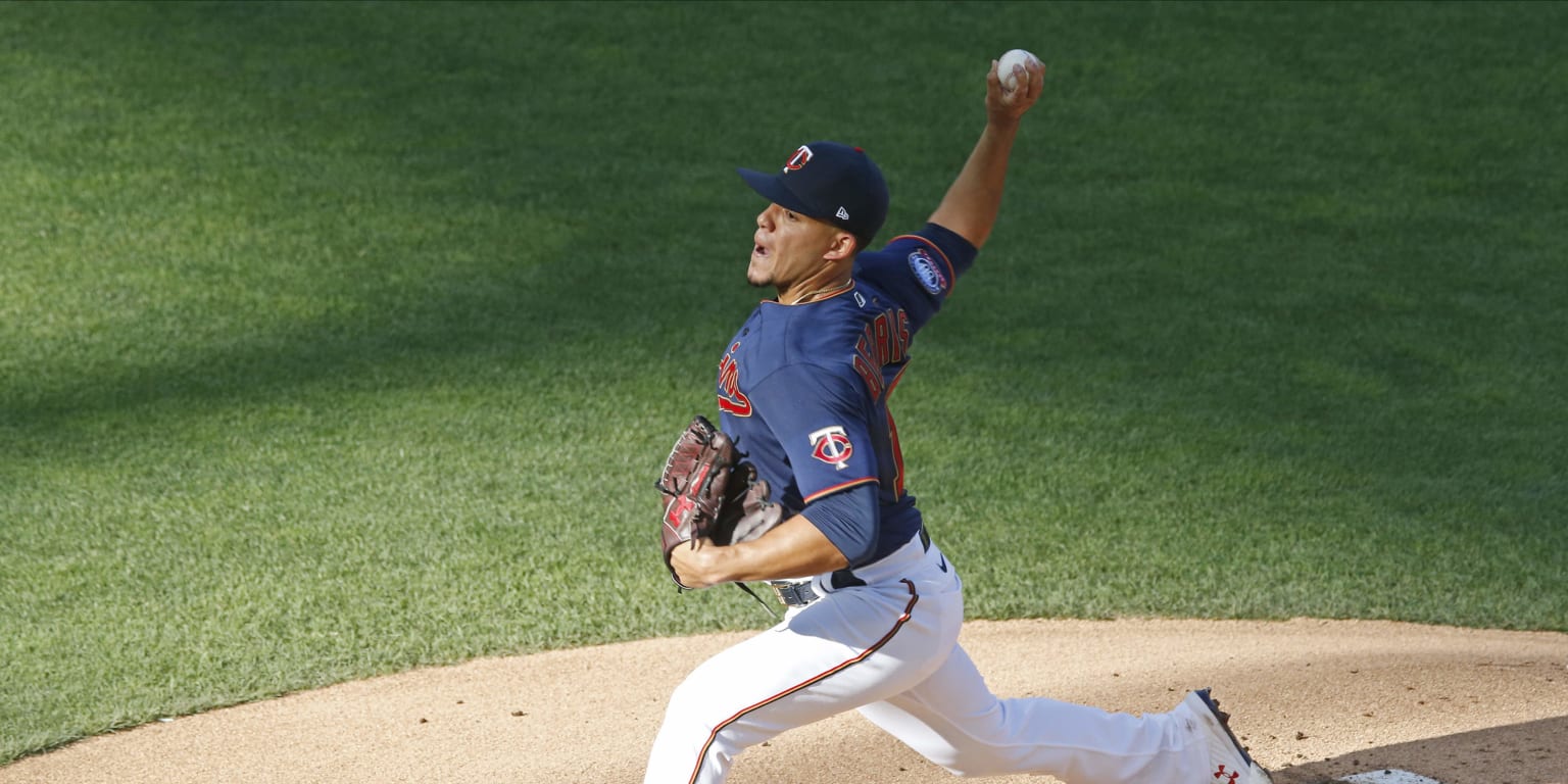 José Berríos drops duel with Shane Bieber