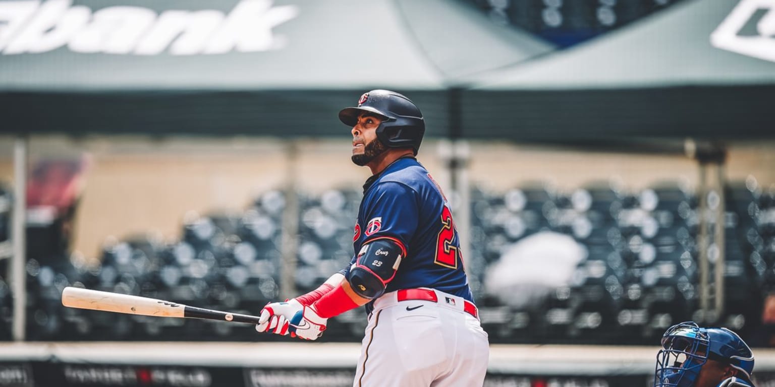 Nelson Cruz hits two big HRs in Target Field doubleheader