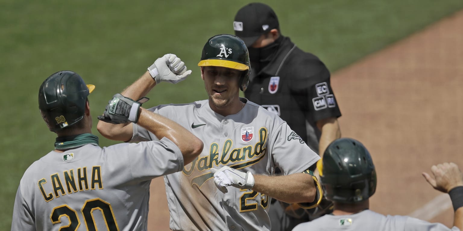 Stephen Piscotty homers in A's 9-run 5th inning