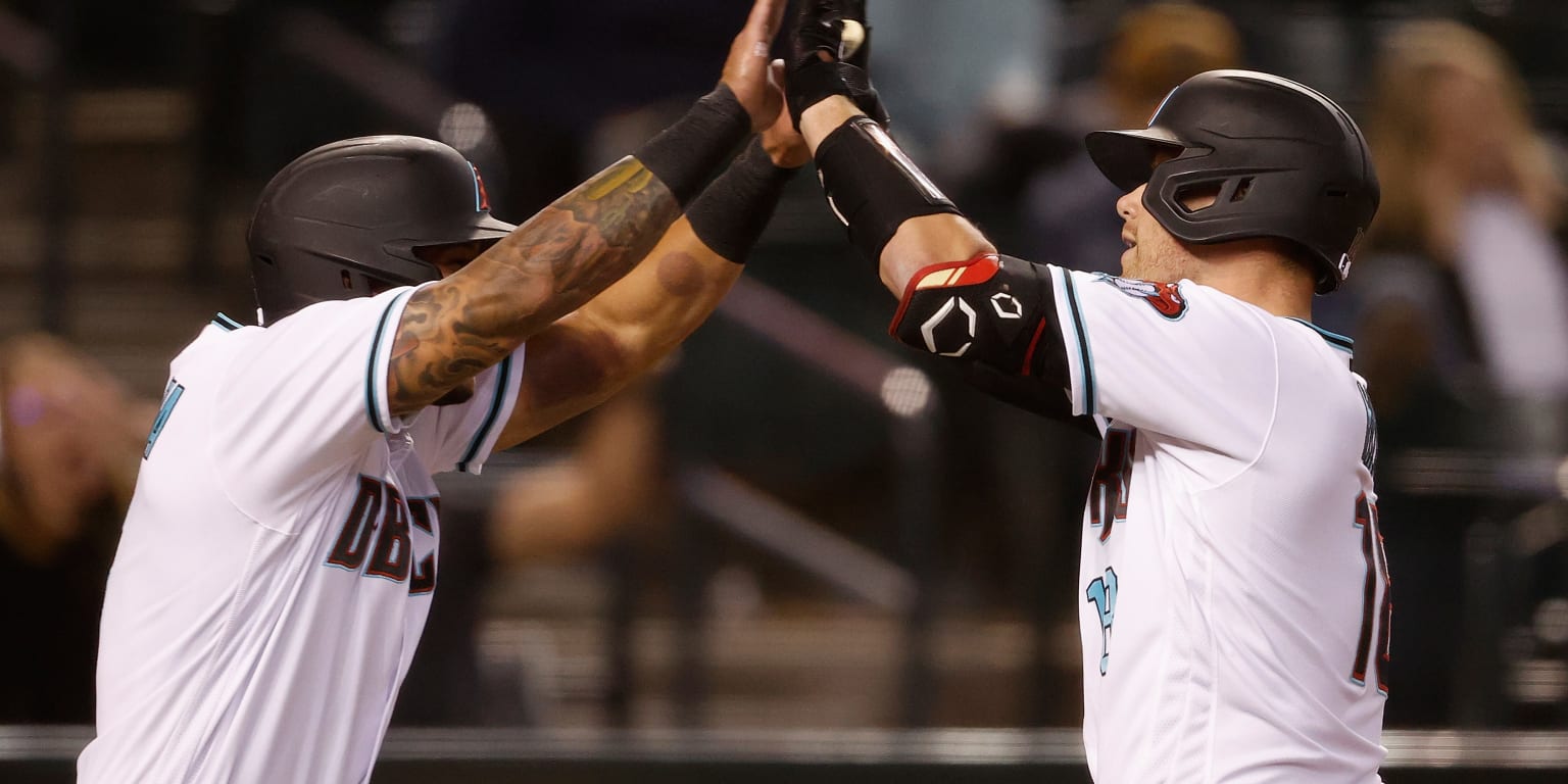 D-backs win third straight in opener vs. Padres