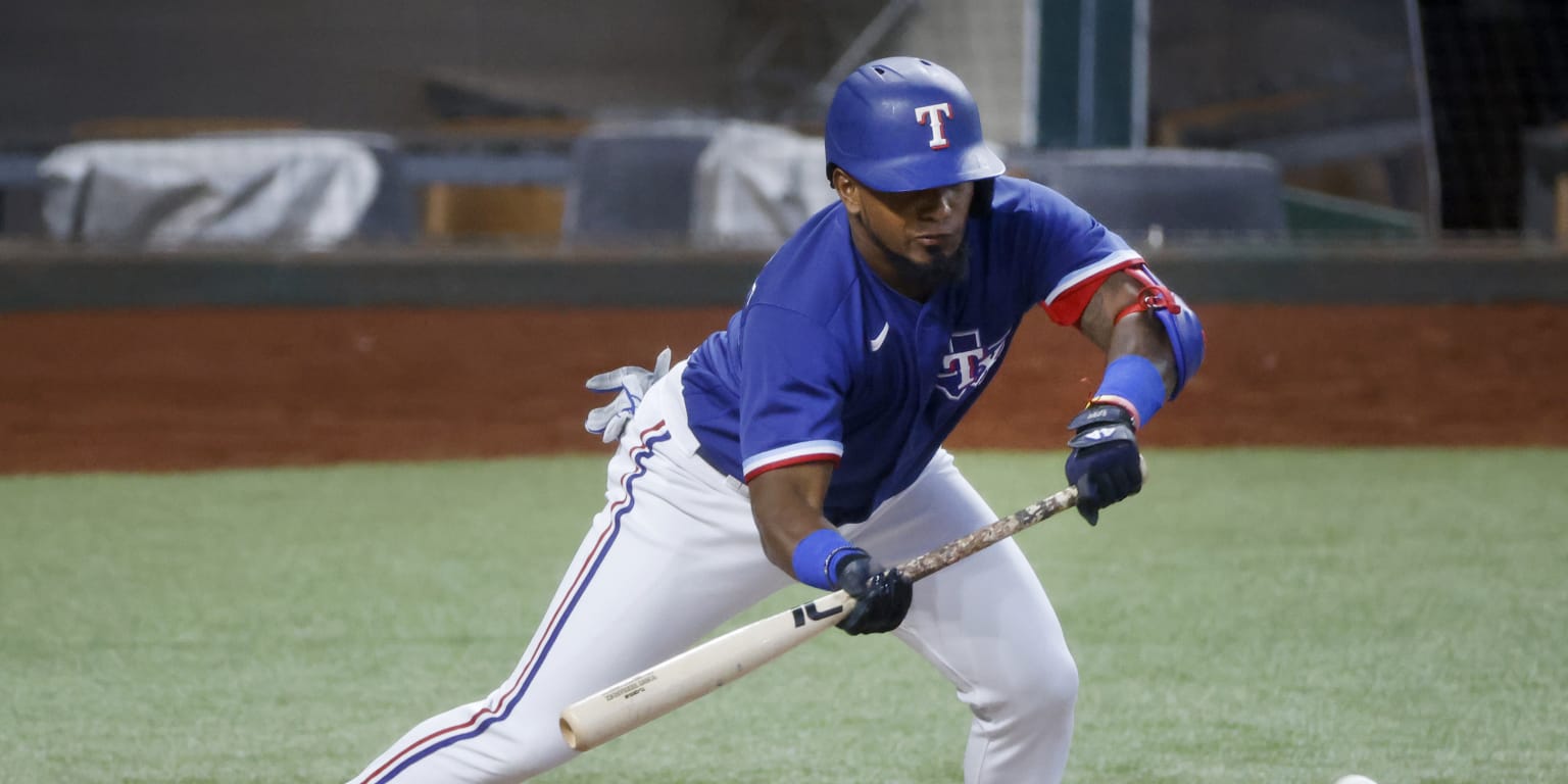 Yonny Hernandez making contact early in career