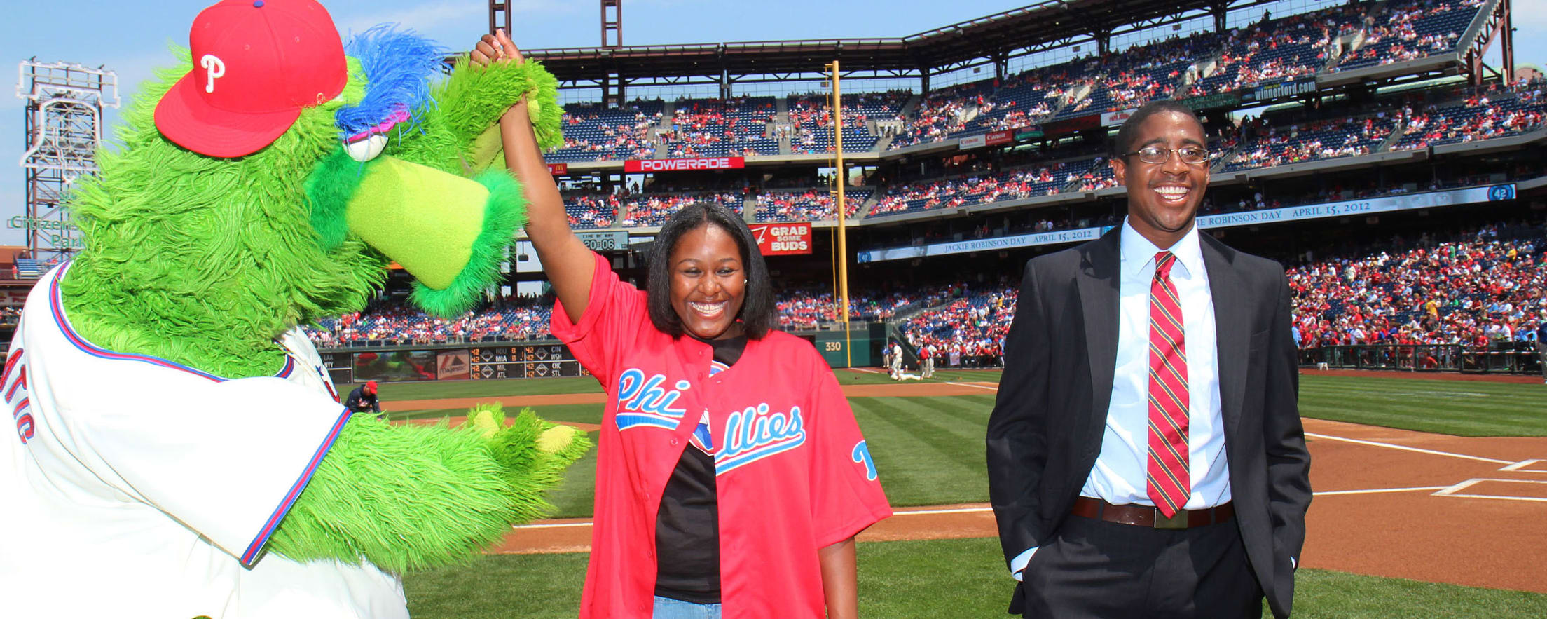 Jackie Robinson Salute | Philadelphia Phillies