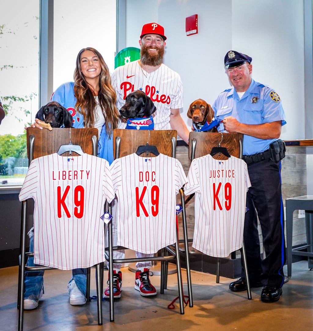 Labrador Puppies of Phillies’ Archie Bradley & Raegan Poole to Become ...