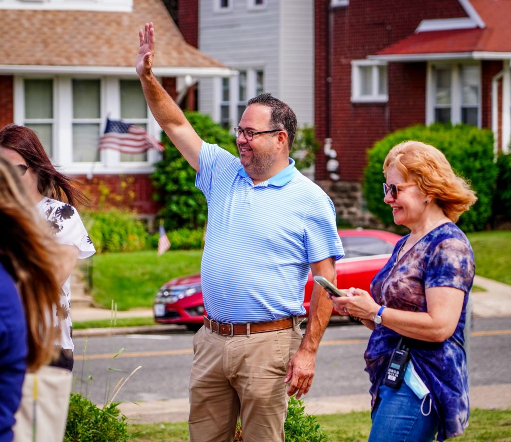 Tree Delivery to Fox Chase School | Philadelphia Phillies ...
