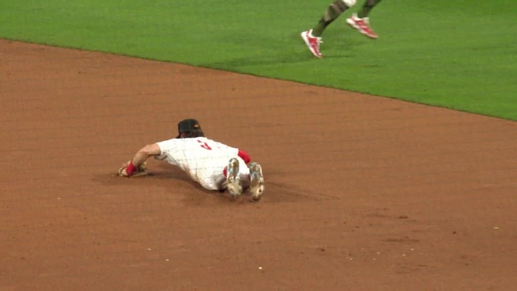 bryce harper diving catch