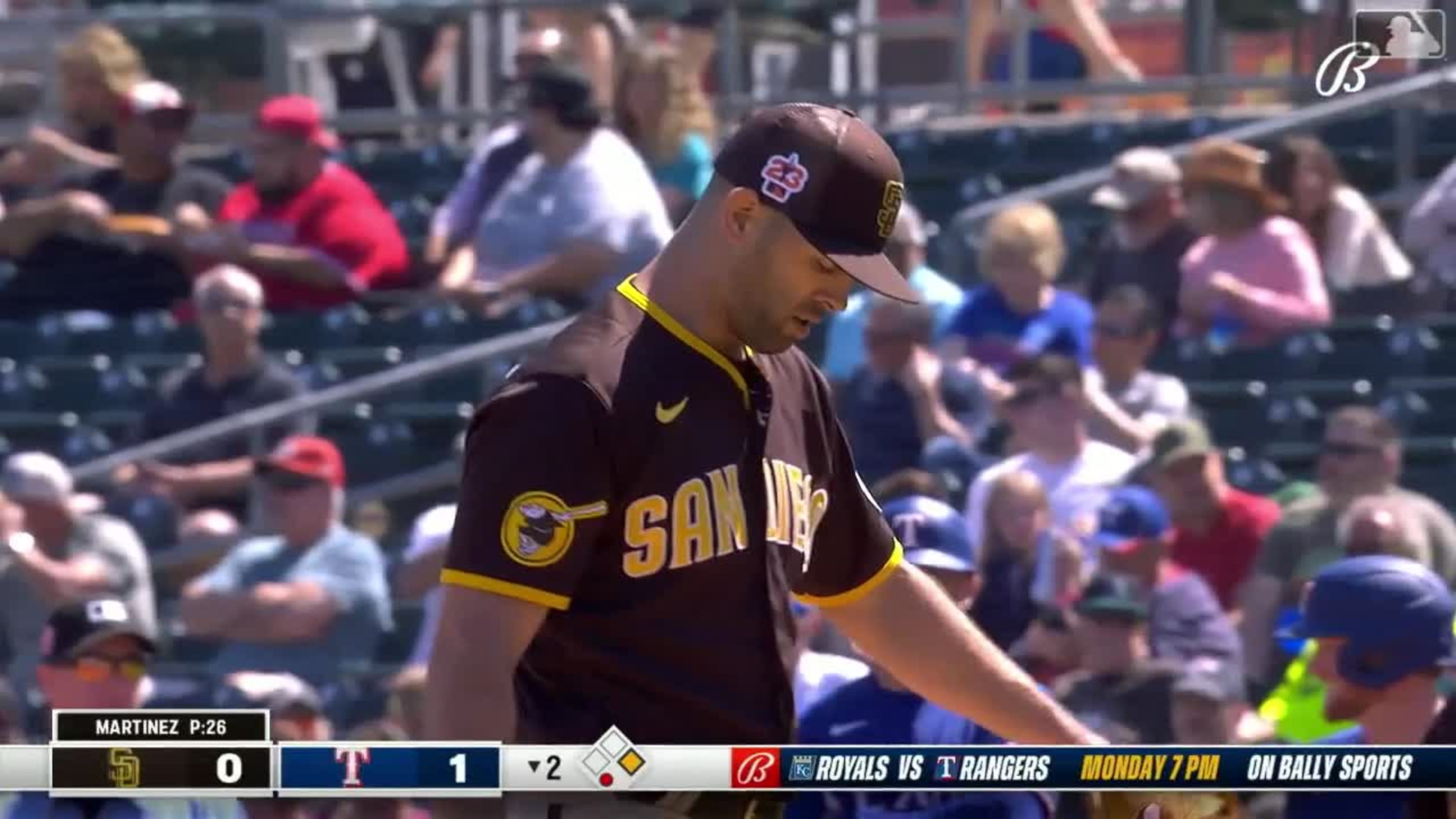 Nick Martinez strikes out eight