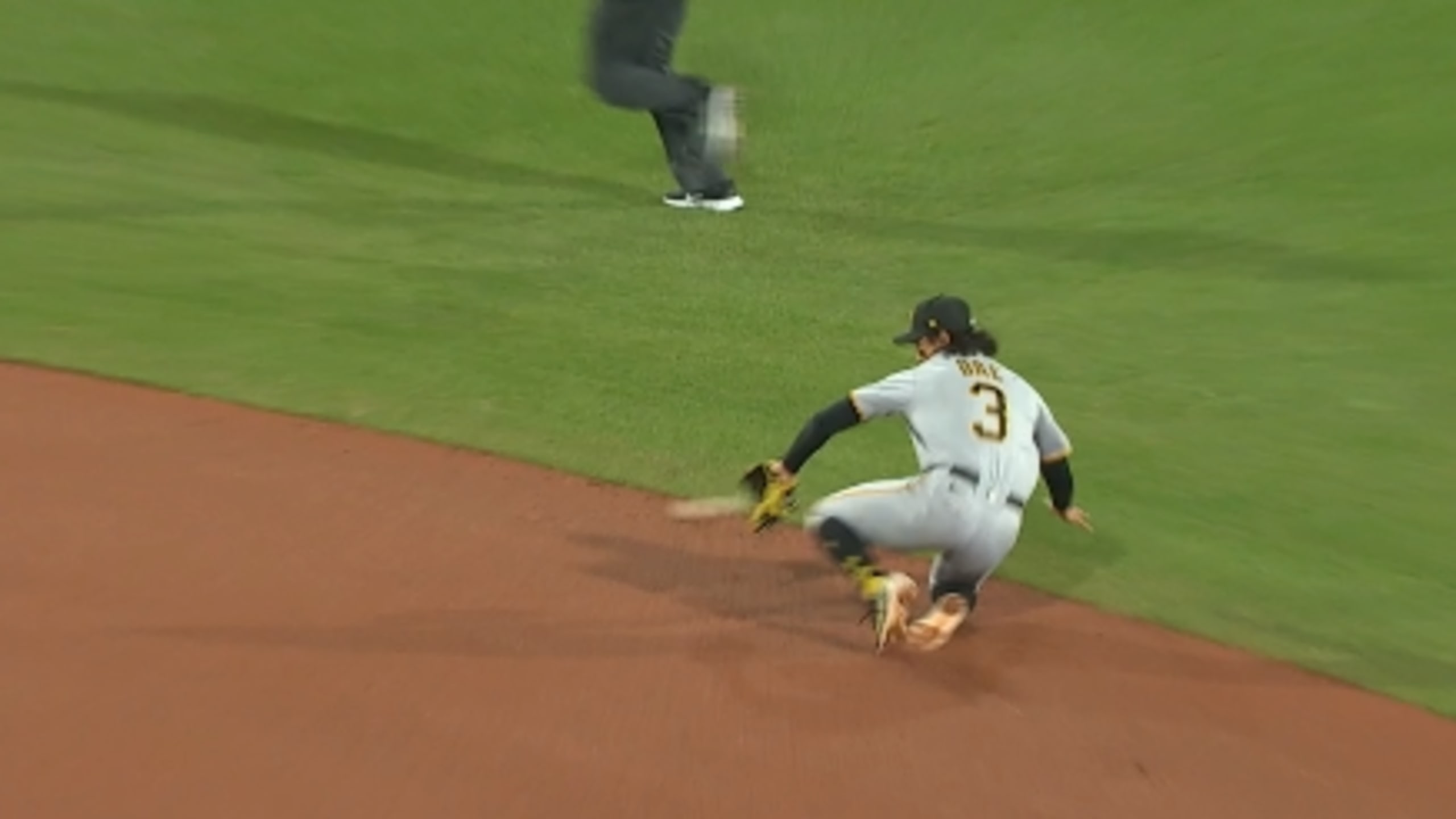 Ji Hwan Bae's sliding play